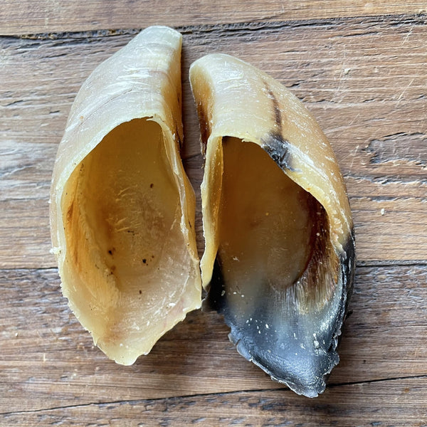 Cow Hooves (2 pcs) – The Doggy Deli